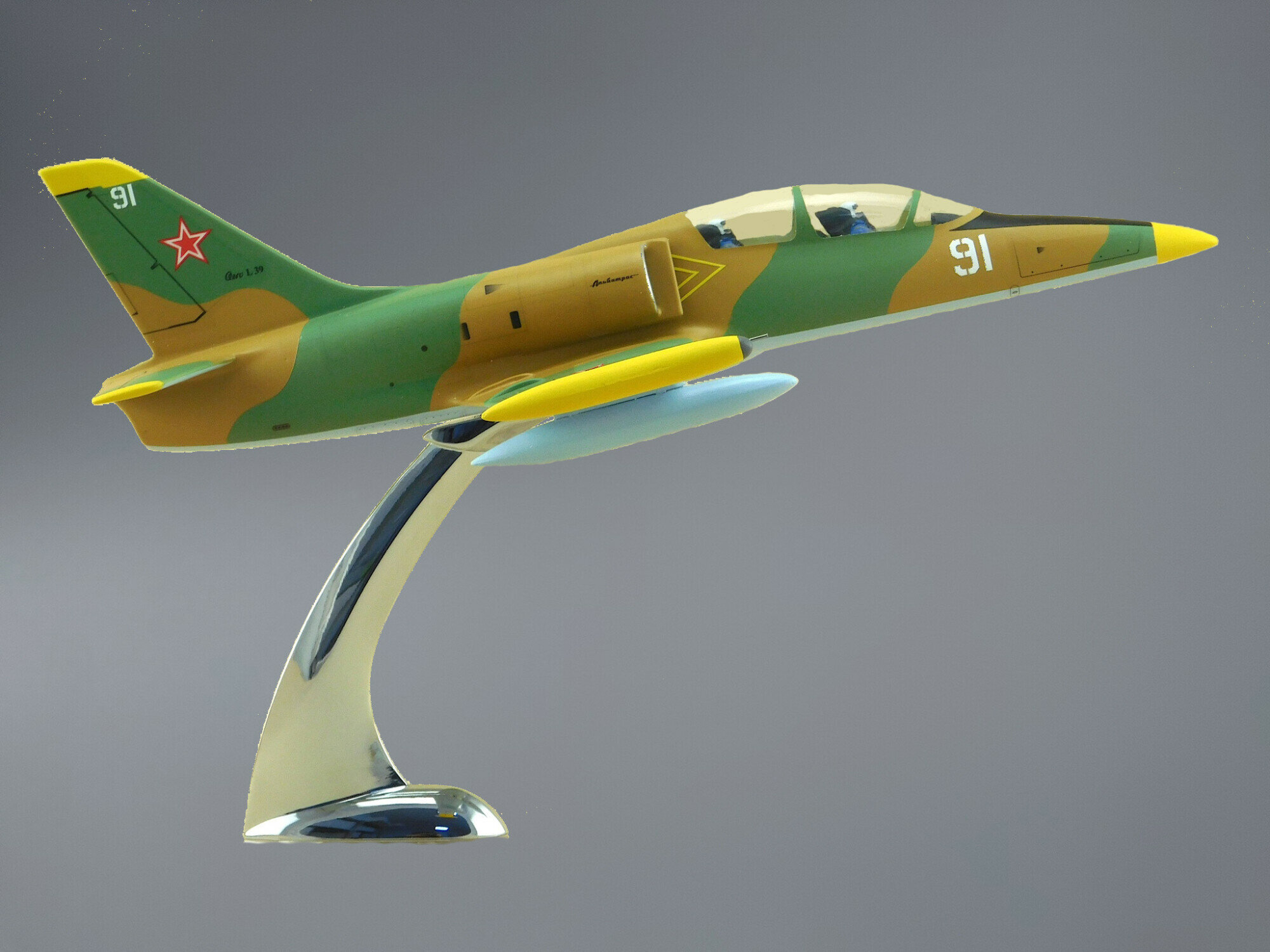 Самолет L-39 (ВВС России) [Готовая модель] (1:48) [91]