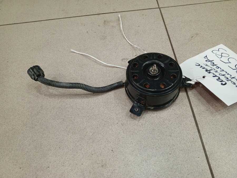 Моторчик вентилятора охлаждения от Hyundai Solaris 2010-2017