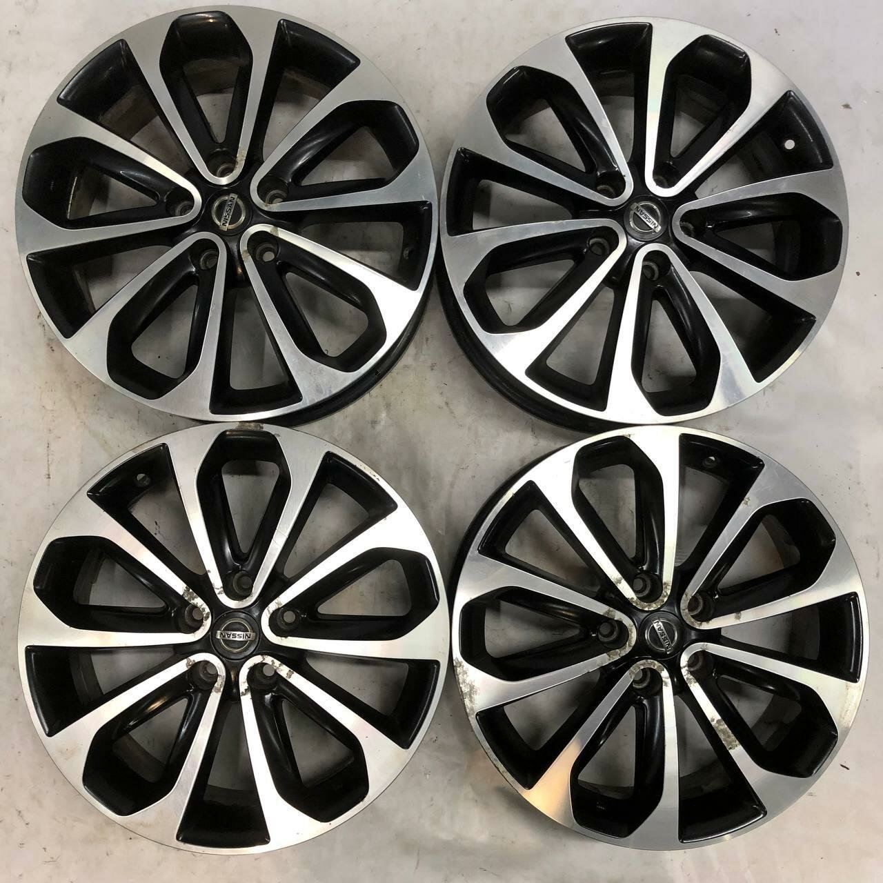 Колесные диски Nissan 18x6.5 PCD 5x114.3 D66.1 ET40 (оригинал)