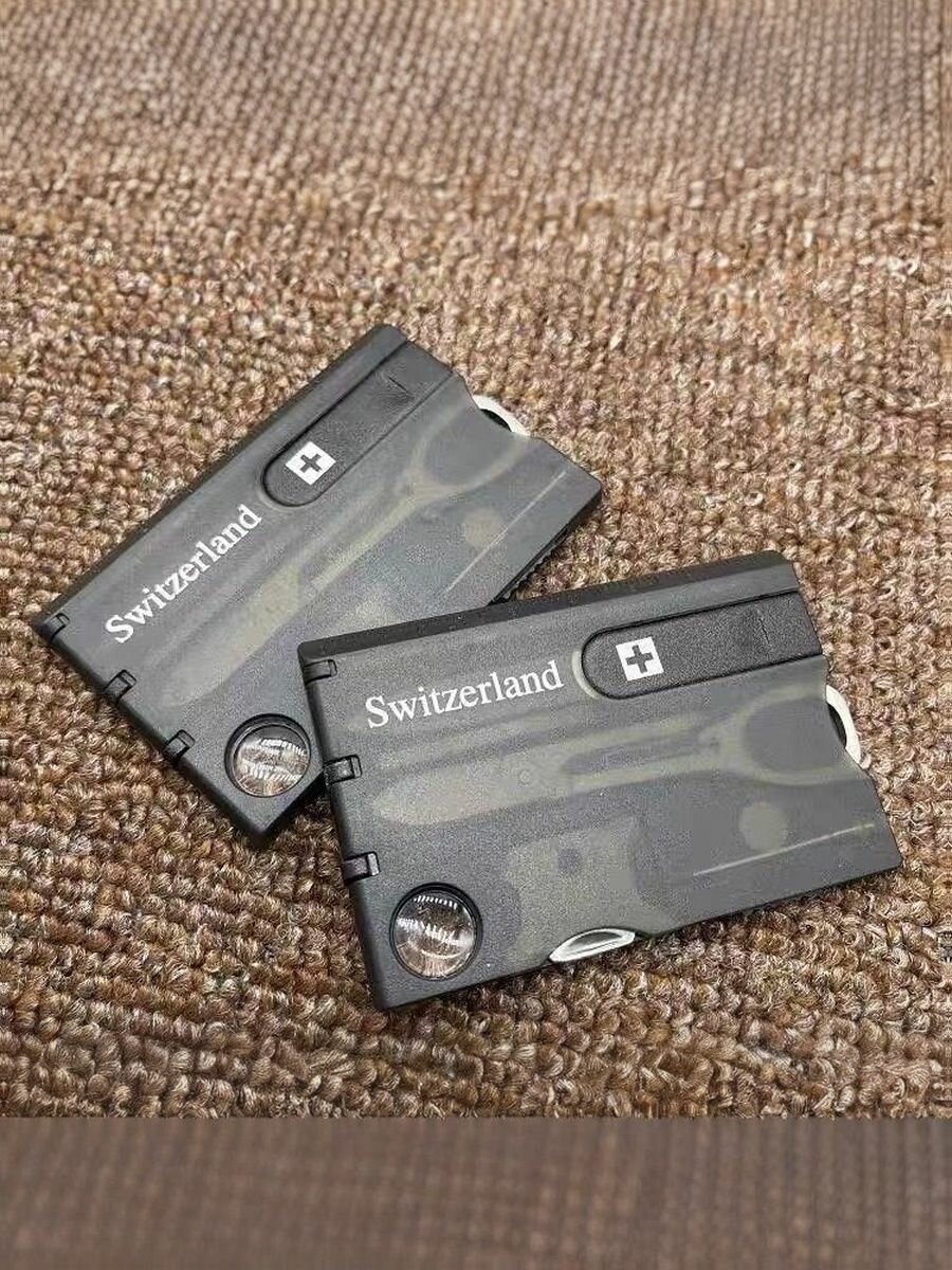 Швейцарская многофункциональная карточка-нож с LED-лампой для