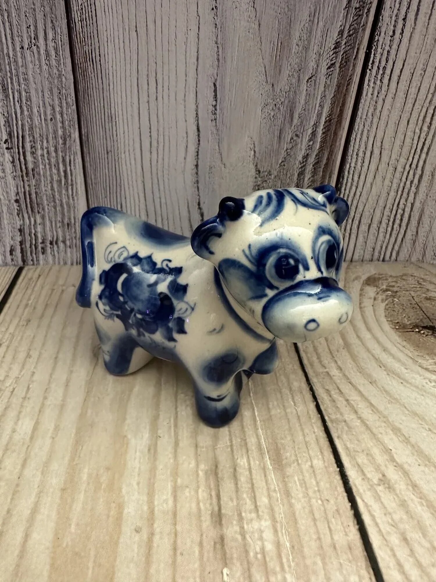 Статуэтка Весёлая Бурёнка Гжель Фарфор винтажная