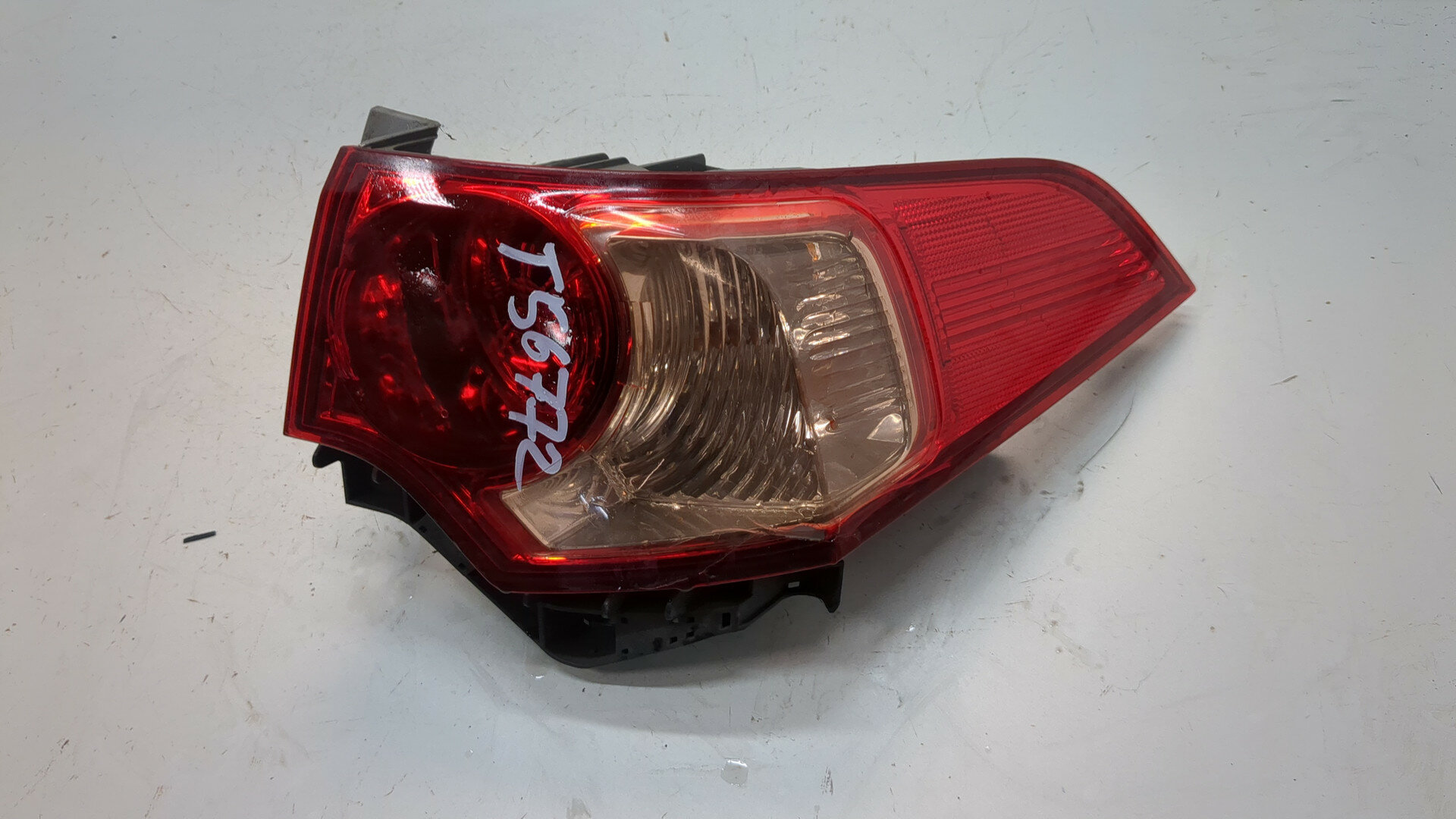 Фонарь (задний) правый Honda Accord 8 Б/У