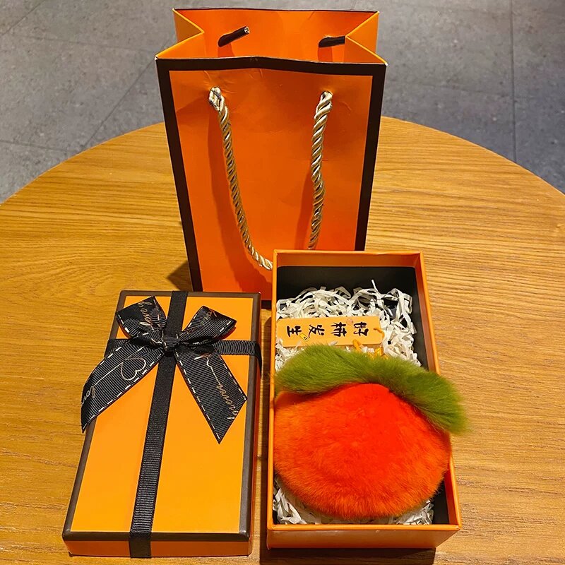 Ключ-браслет из ангорской шерсти оранжевый кантон с пожеланием удачи, в оранжевой подарочной коробке и мешочке