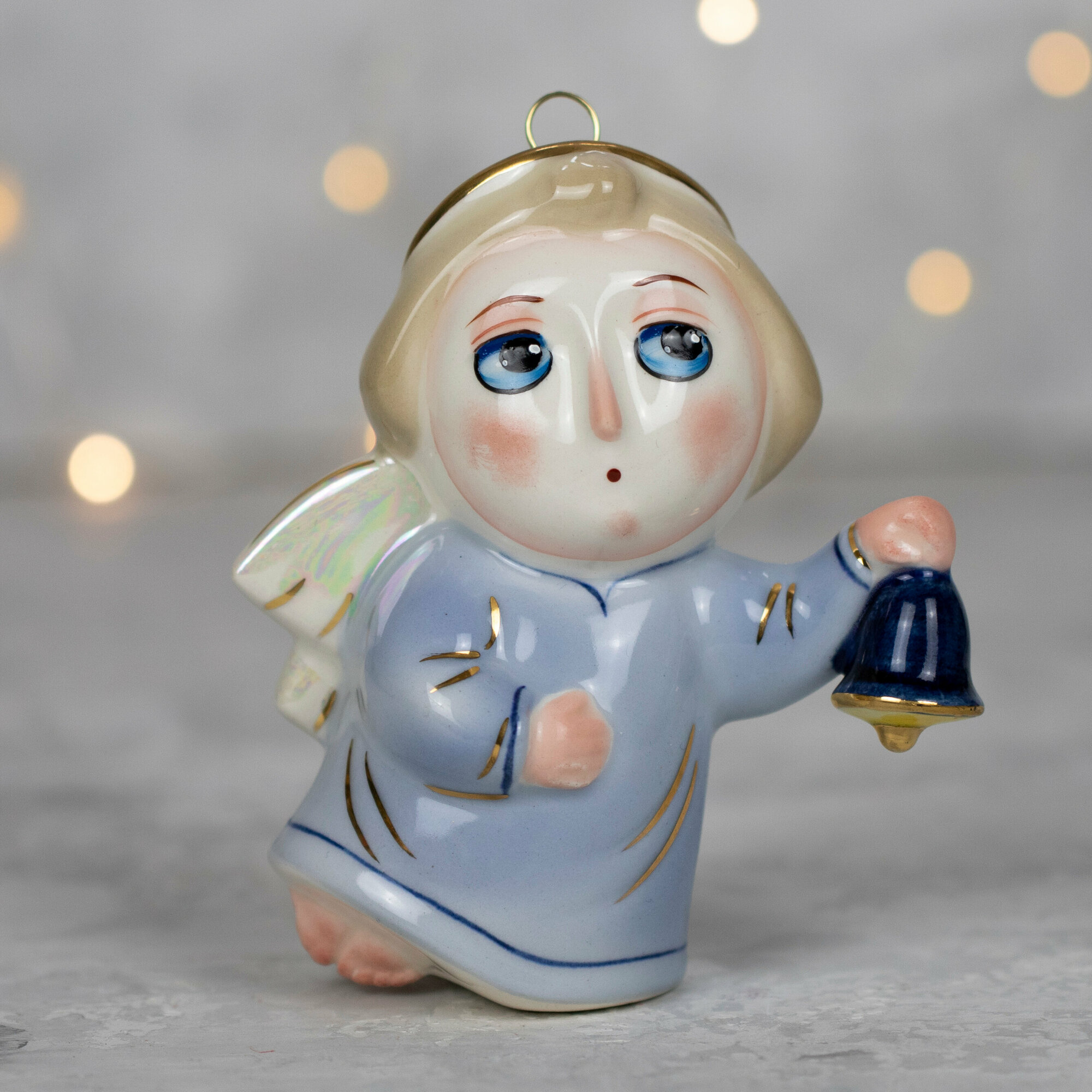 Ёлочная игрушка/сувенир "Ангел с колокольчиком"/Фарфор