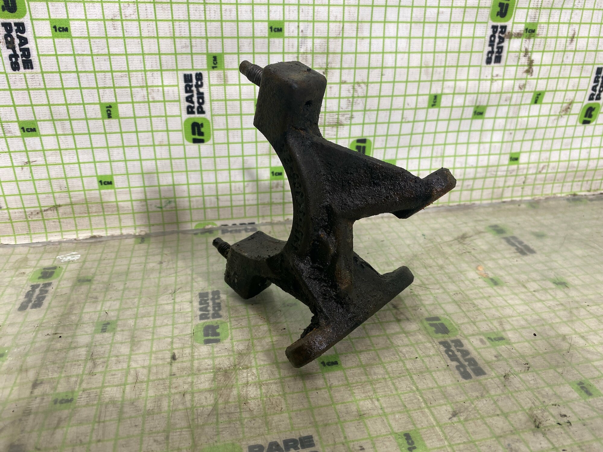 Кронштейн промежуточного вала для Ford