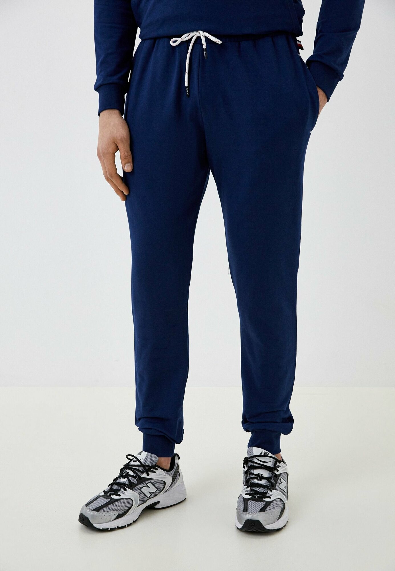 Брюки спортивные