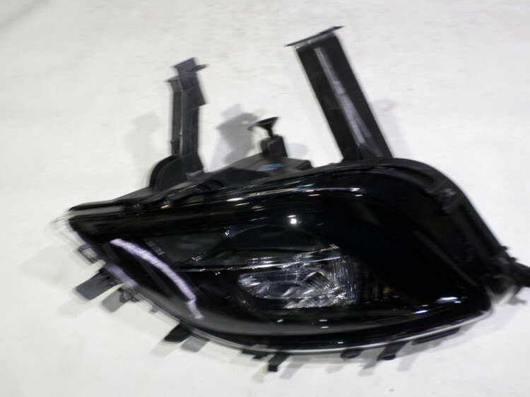 Фара противотуманная правая 1226119 13293623 19A921A12B Опель Астра J - внутри Черная, - TYC