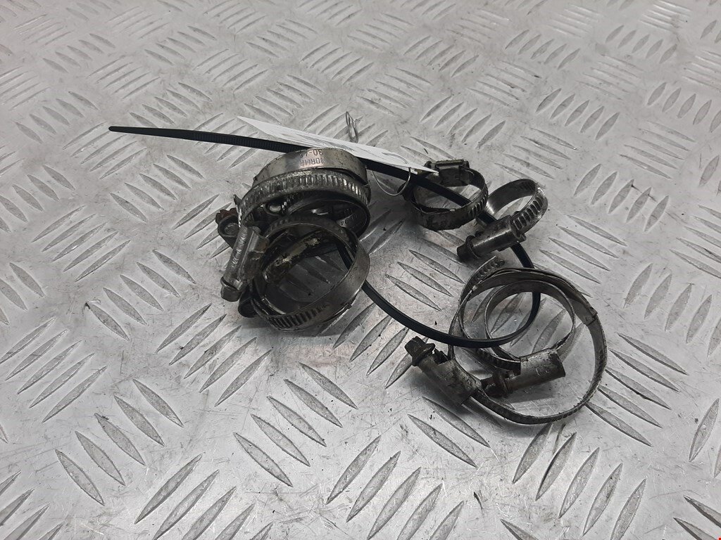 Хомут металлический Volkswagen Golf 4 11617798304 арт. 1787577