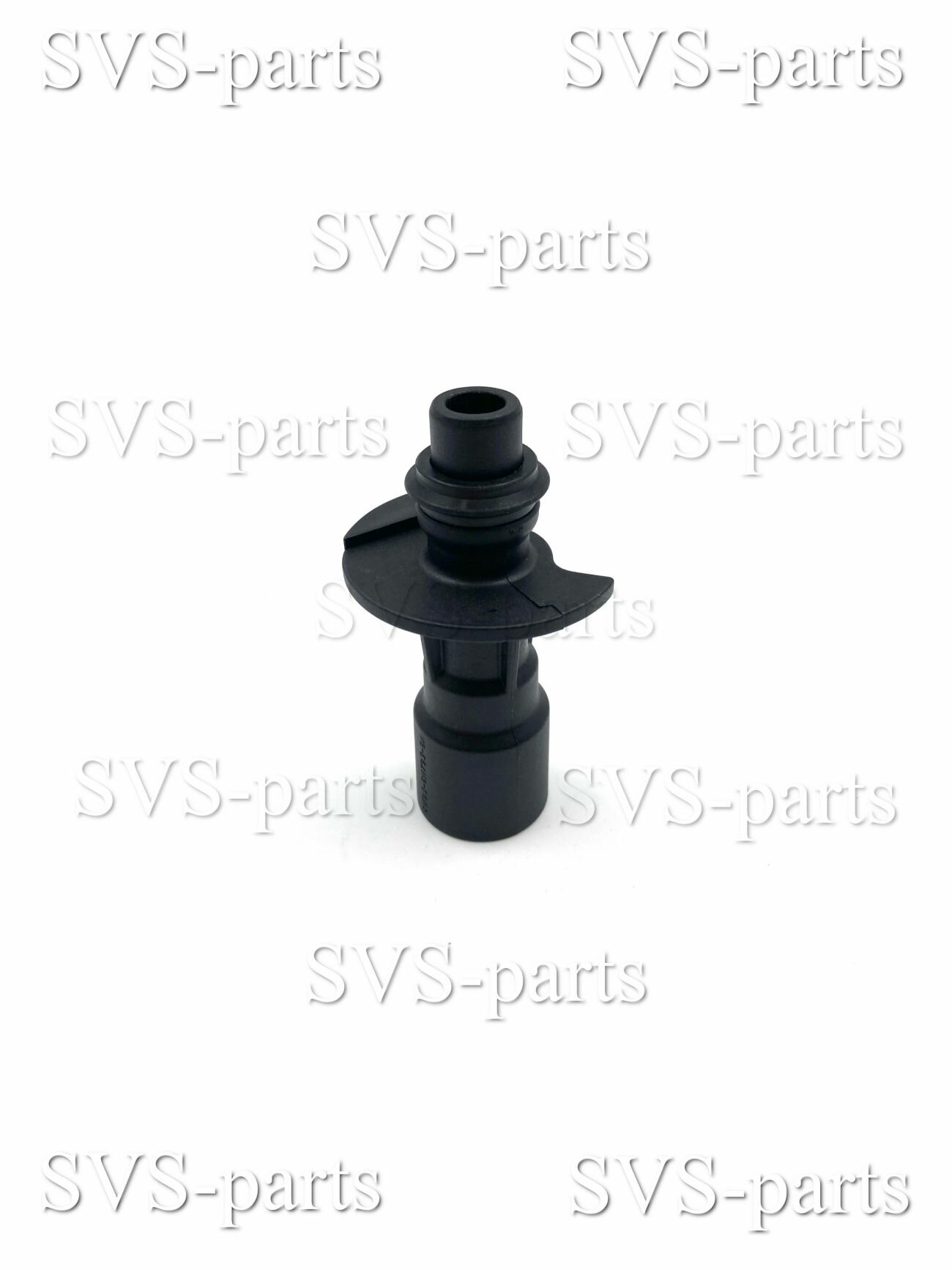 Патрубок помпы Land Rover LR028136