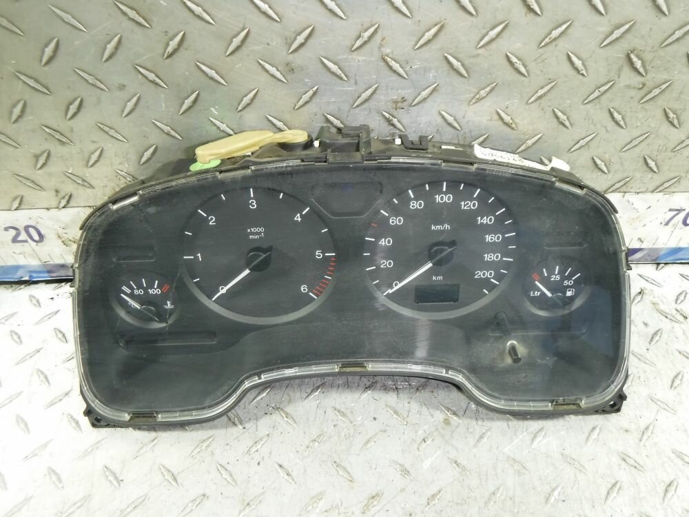 Панель приборов Opel Astra G