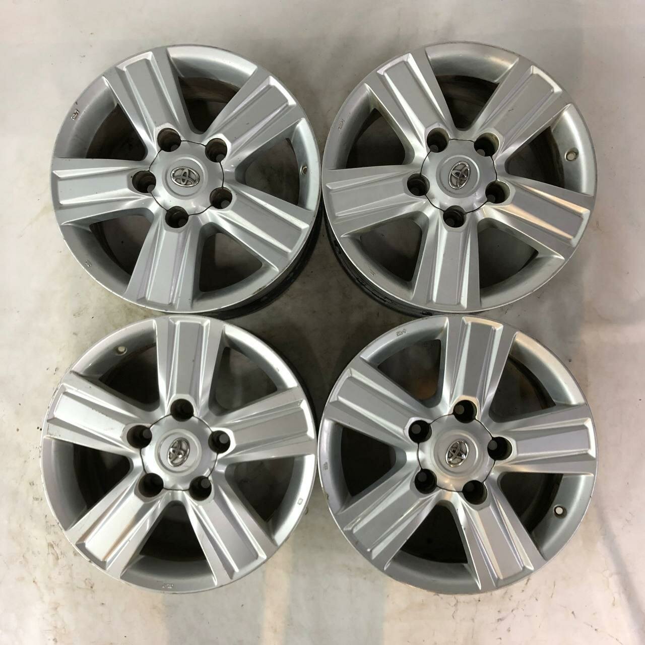 Колесные диски Toyota 18x8 PCD 5x150 D110.1 ET60 (оригинал)