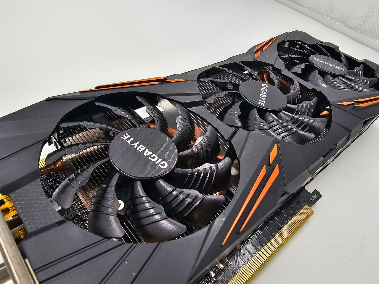 Видеокарта Gigabyte GeForce GTX 1070 Ti, 8 GB, с активным охлаждением — фото 1
