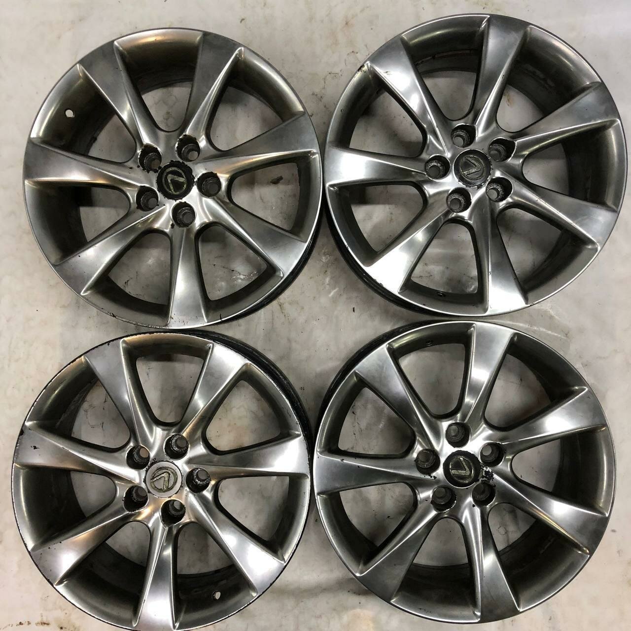 Колесные диски Replica 18x7.5 PCD 5x114.3 D60.1 ET35 (Реплика)