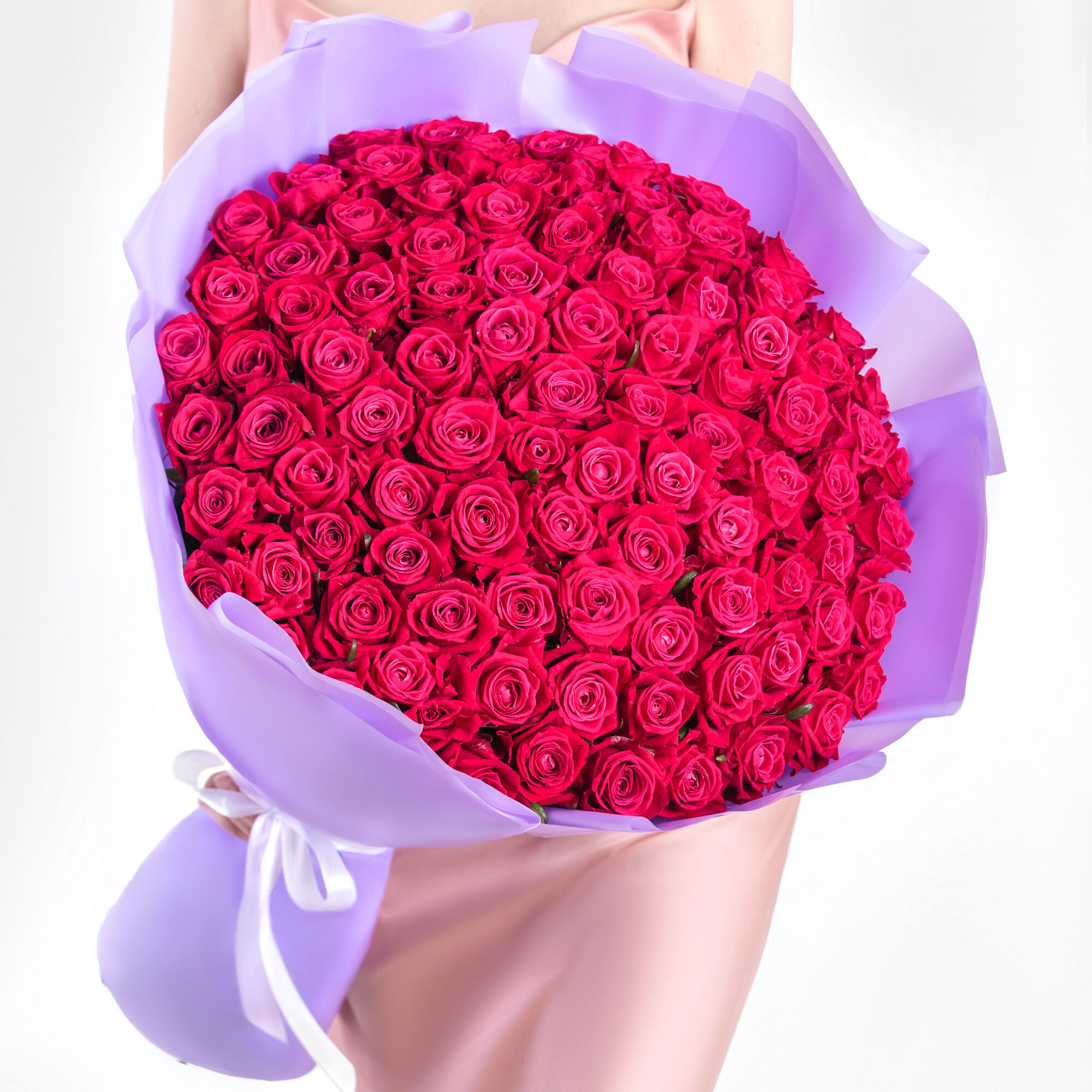Букет Мегацвет24 "Шангри Ла", 101 роза, высота 60см, малиновый цвет, дизайнерская упаковка