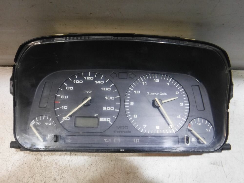 Панель приборов VW Golf III 1H6919033B