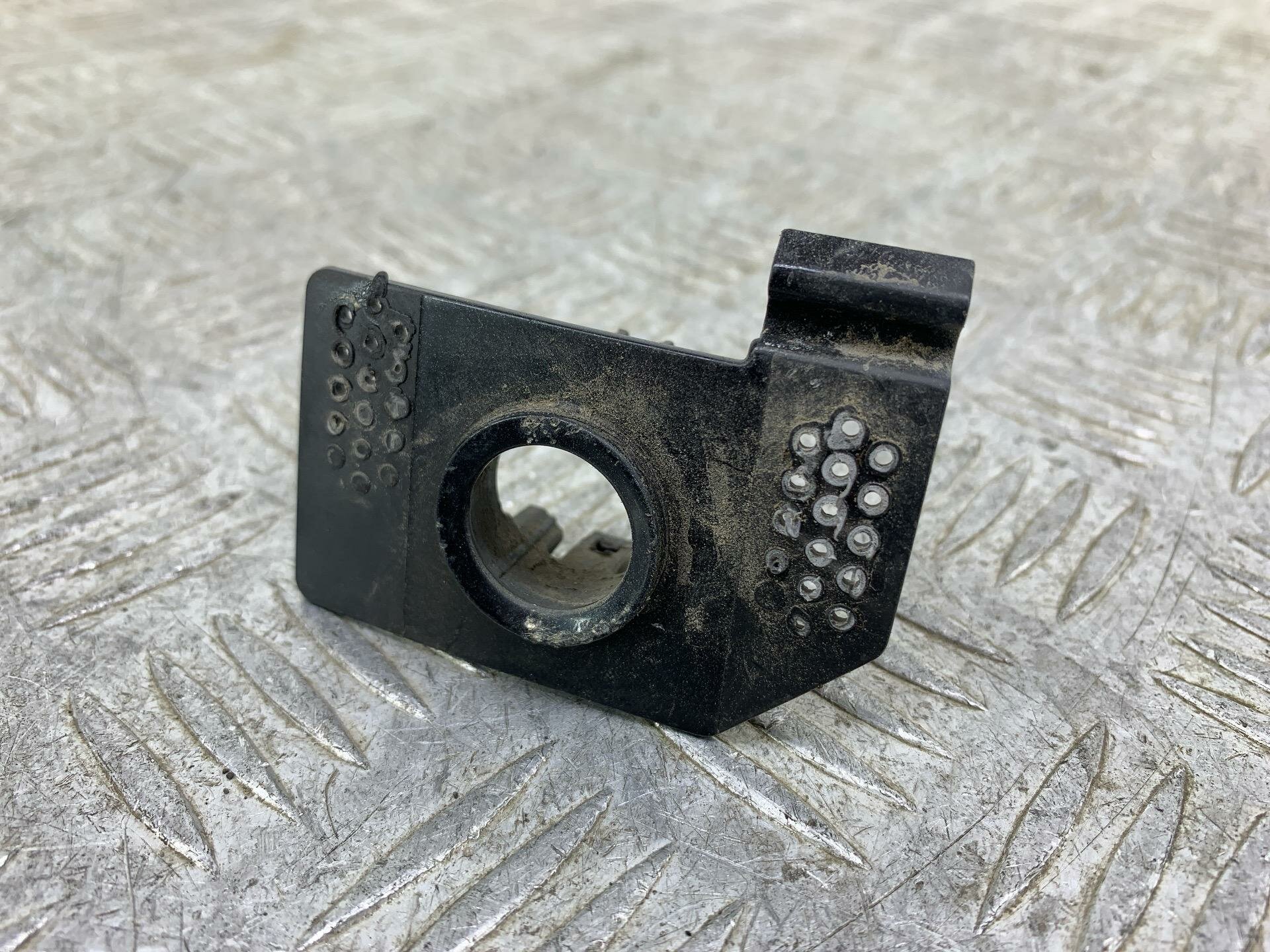 Крепление парктроника Opel Corsa E 2016 13432455