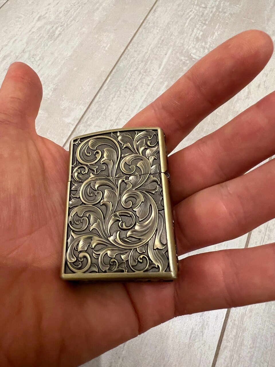 Сувенирная зажигалка Zorro бензиновая без заправки Узоры Золото