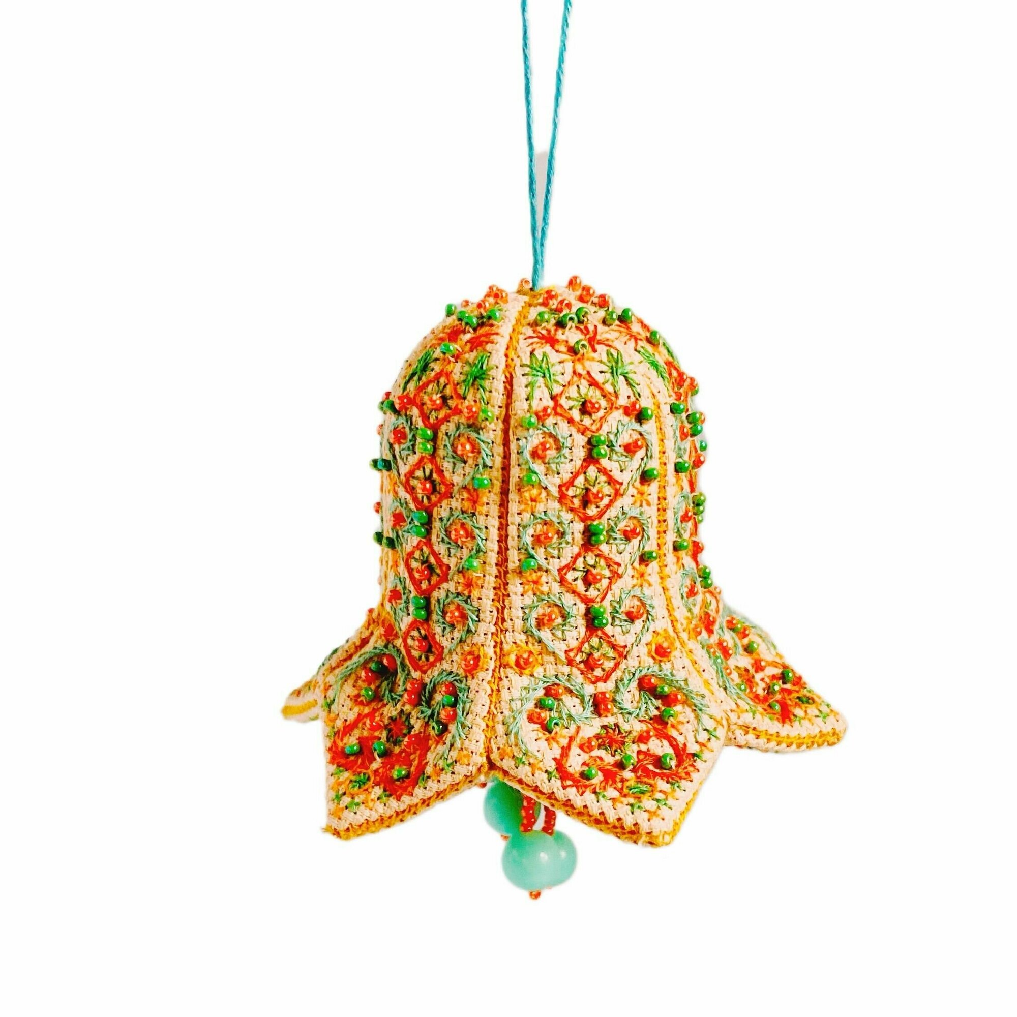 Набор для вышивания шовчиками "Ниточка - рисует по канве". Колокольчик Морошка