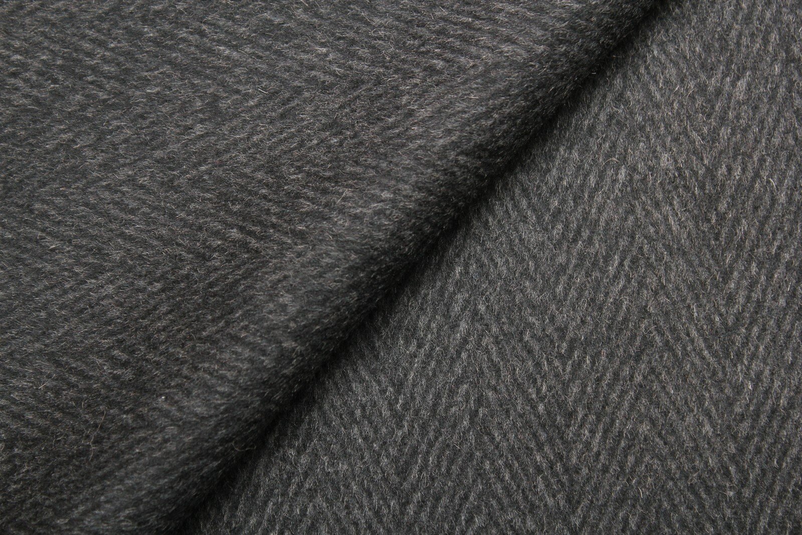 Ткань костюмно-пальтовая Nino чёрно-серая в ёлочку, 400 г/пм, ш154см, 0,5 м