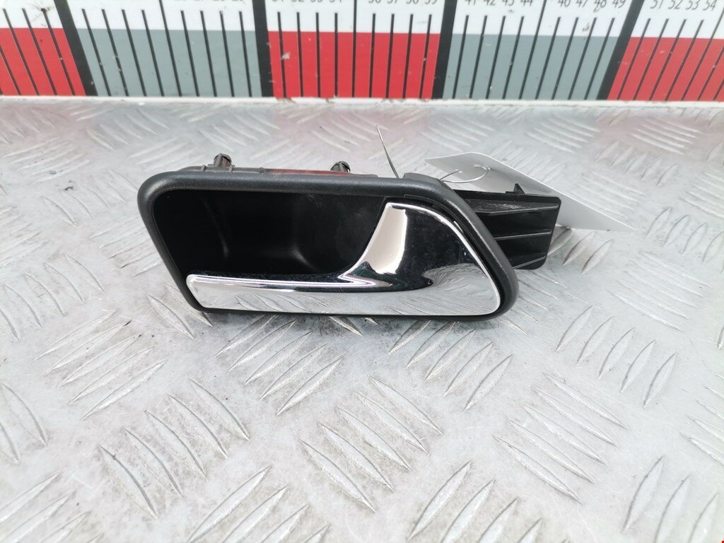 Ручка двери внутренняя задняя правая Volkswagen Touran 1 1T0839114B арт. 1956390