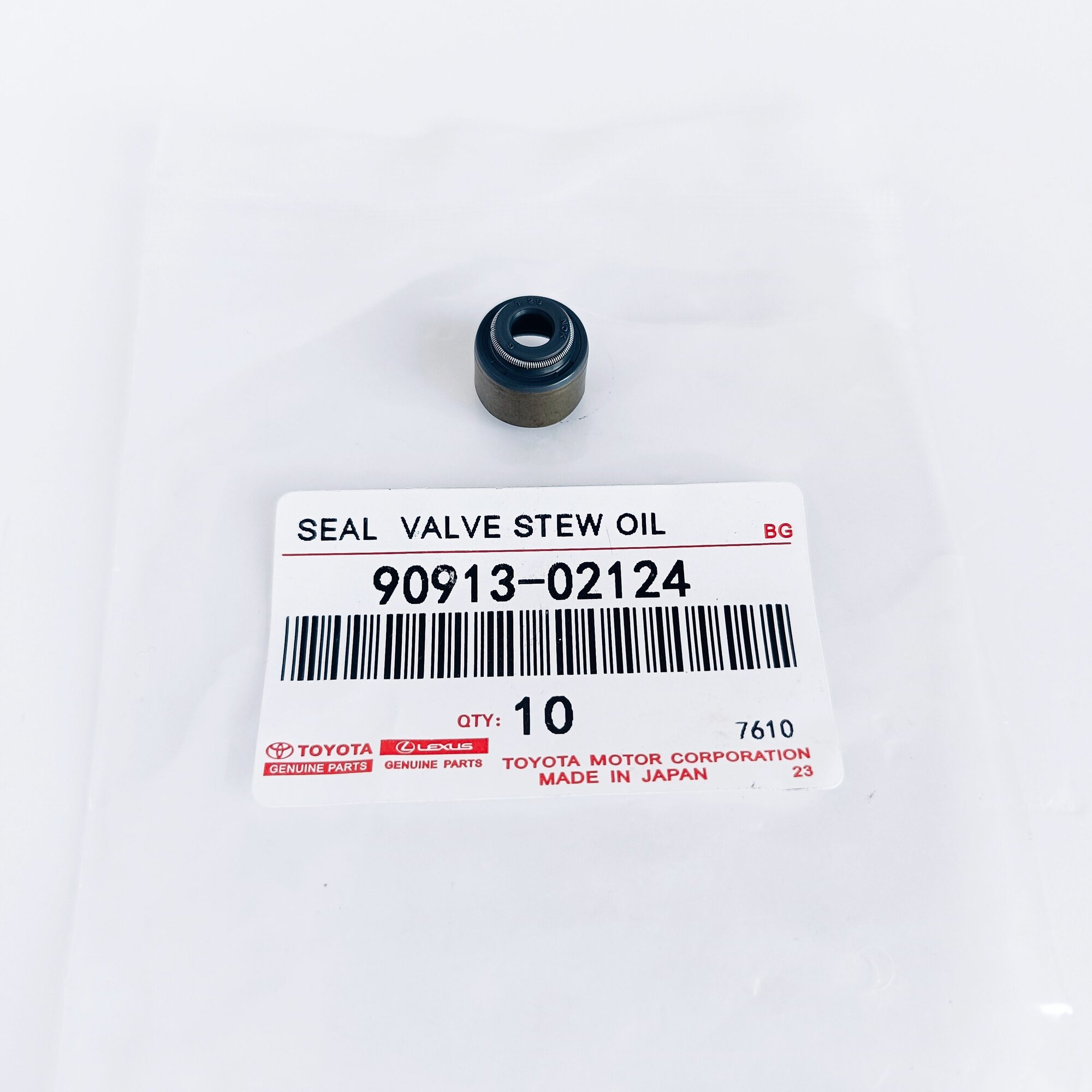 Колпачок маслосъемный 1 шт. 9091302124 Toyota Auris, Avensis, Corolla, Land Cruiser / Lexus IS250/350, LX 570
