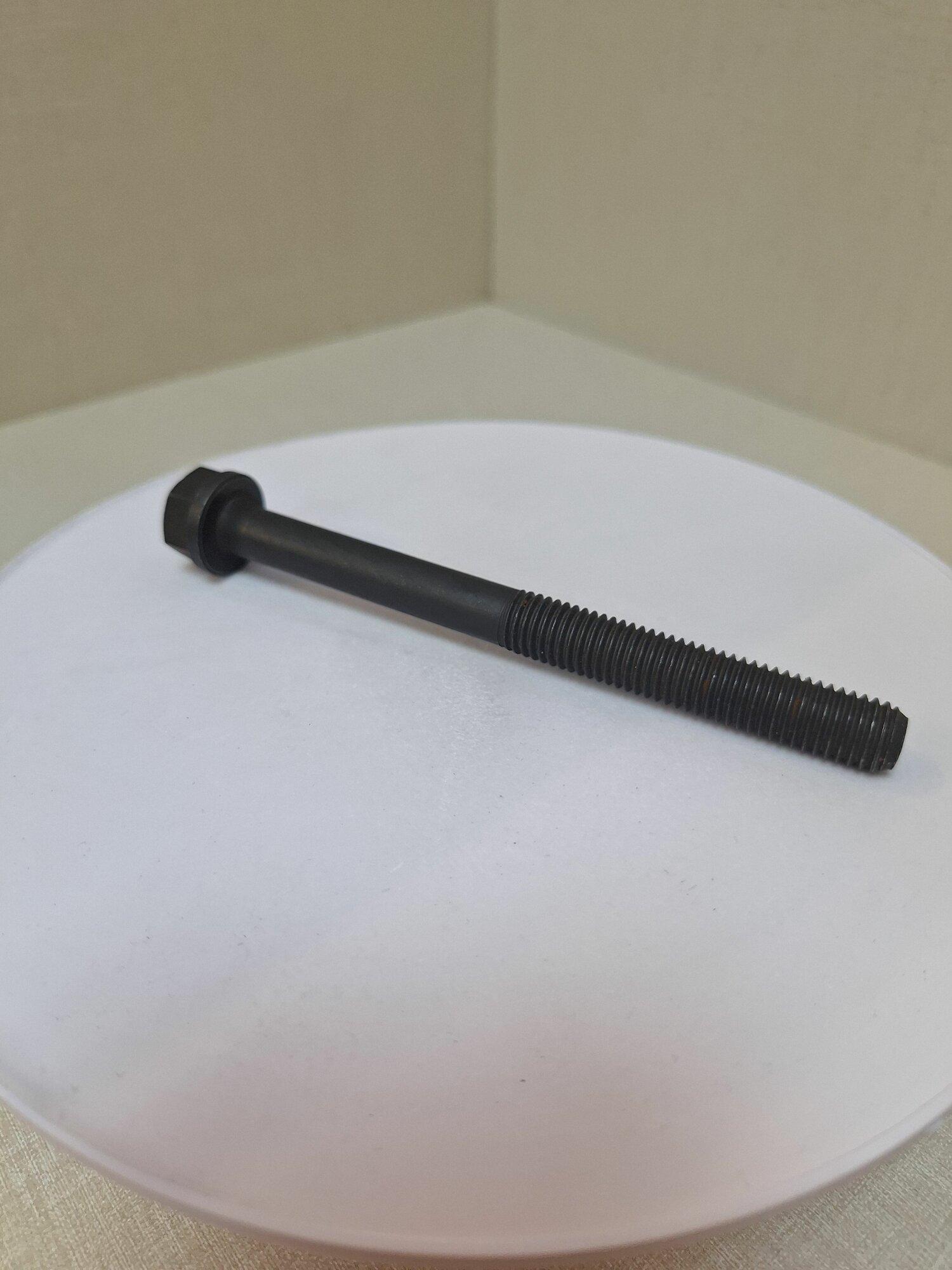 3927063 Болт M12*1,75*130 головки блока цилиндров 4/6BT, ISDe, ISBe