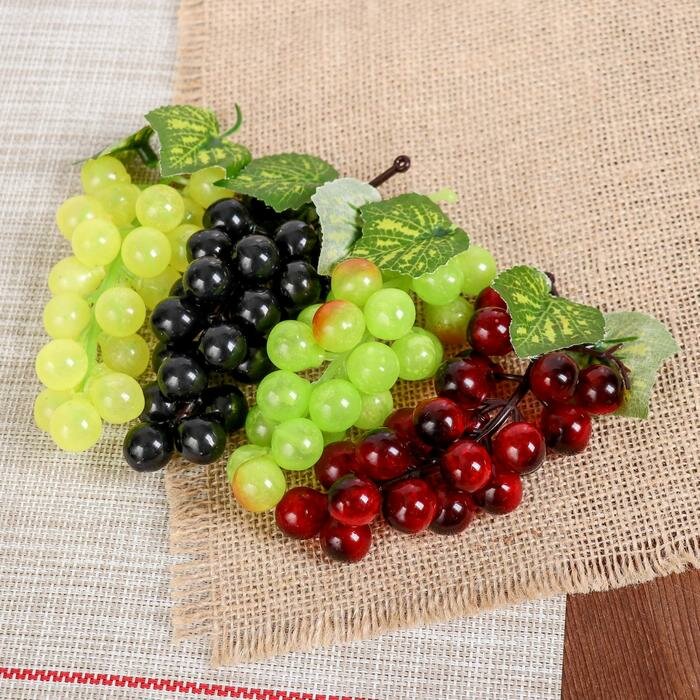 Муляж Виноград, глянец, h=12 см, 22 ягоды, микс, 3 шт.