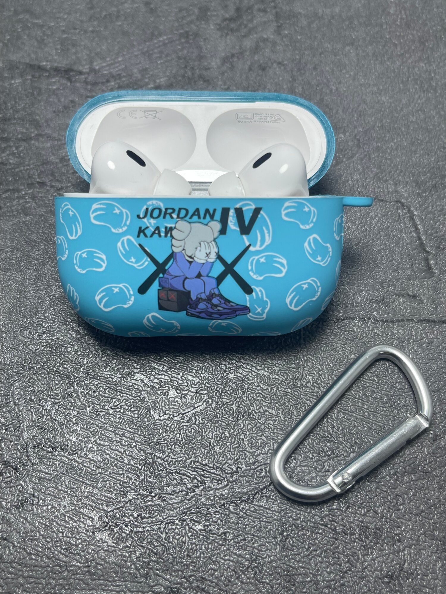 Чехол Luxo для беспроводных наушников AirPods Pro2 , ударопрочный , с карабином