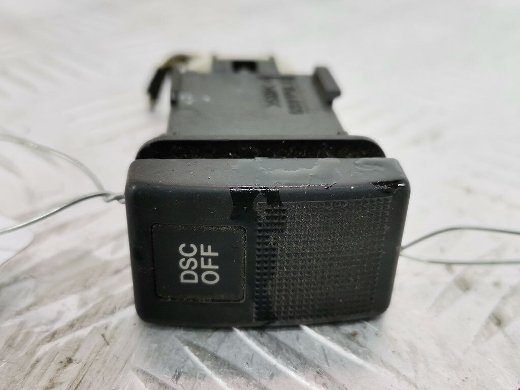 Кнопка антипробуксовочной системы Mazda 6 GG GJ6E664T0 арт. 1623086