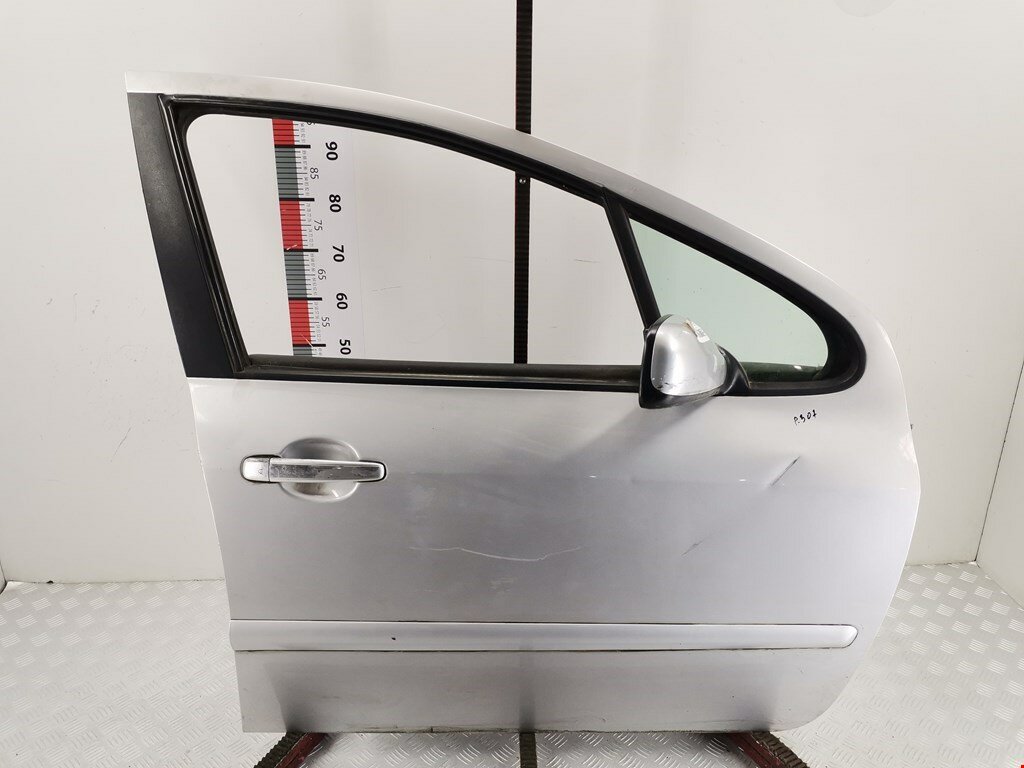 Дверь передняя правая Peugeot 307 9004S7 арт. 1509308