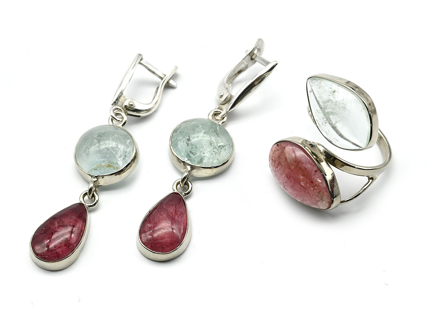 Комплект бижутерии: серьги, кольцо, кристалл