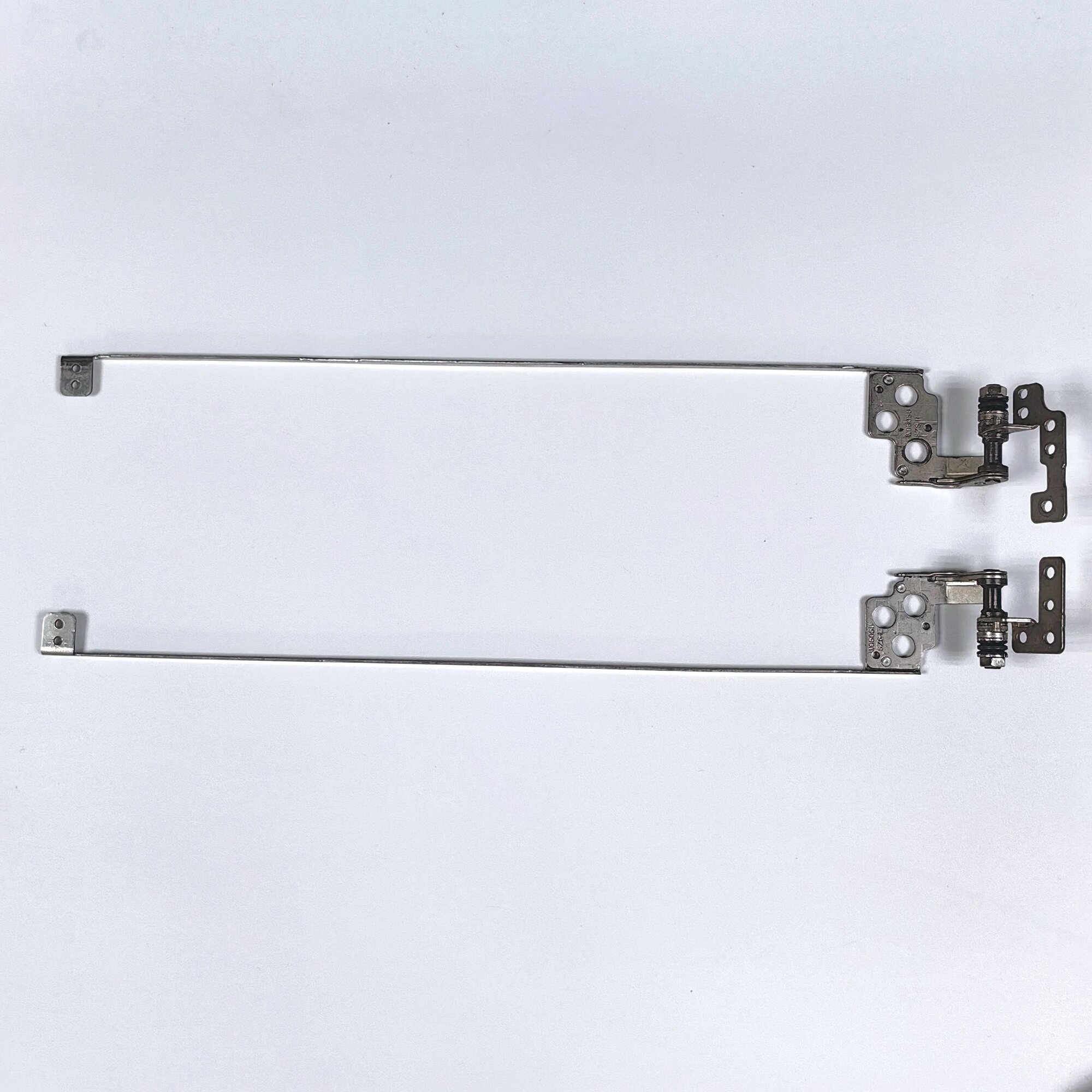 Петли ноутбука Dexp W950KL