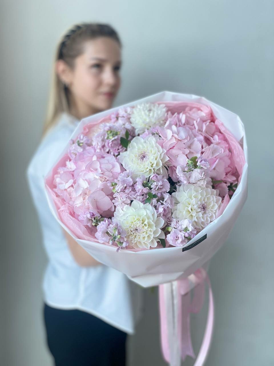 Зефирный букет с георгинами