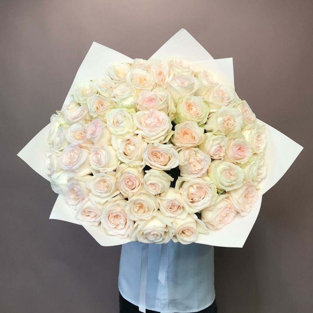 Монобукет Protea "Ароматные Розы", 51 роза, высота 50см, упаковка аквабокс с бантом