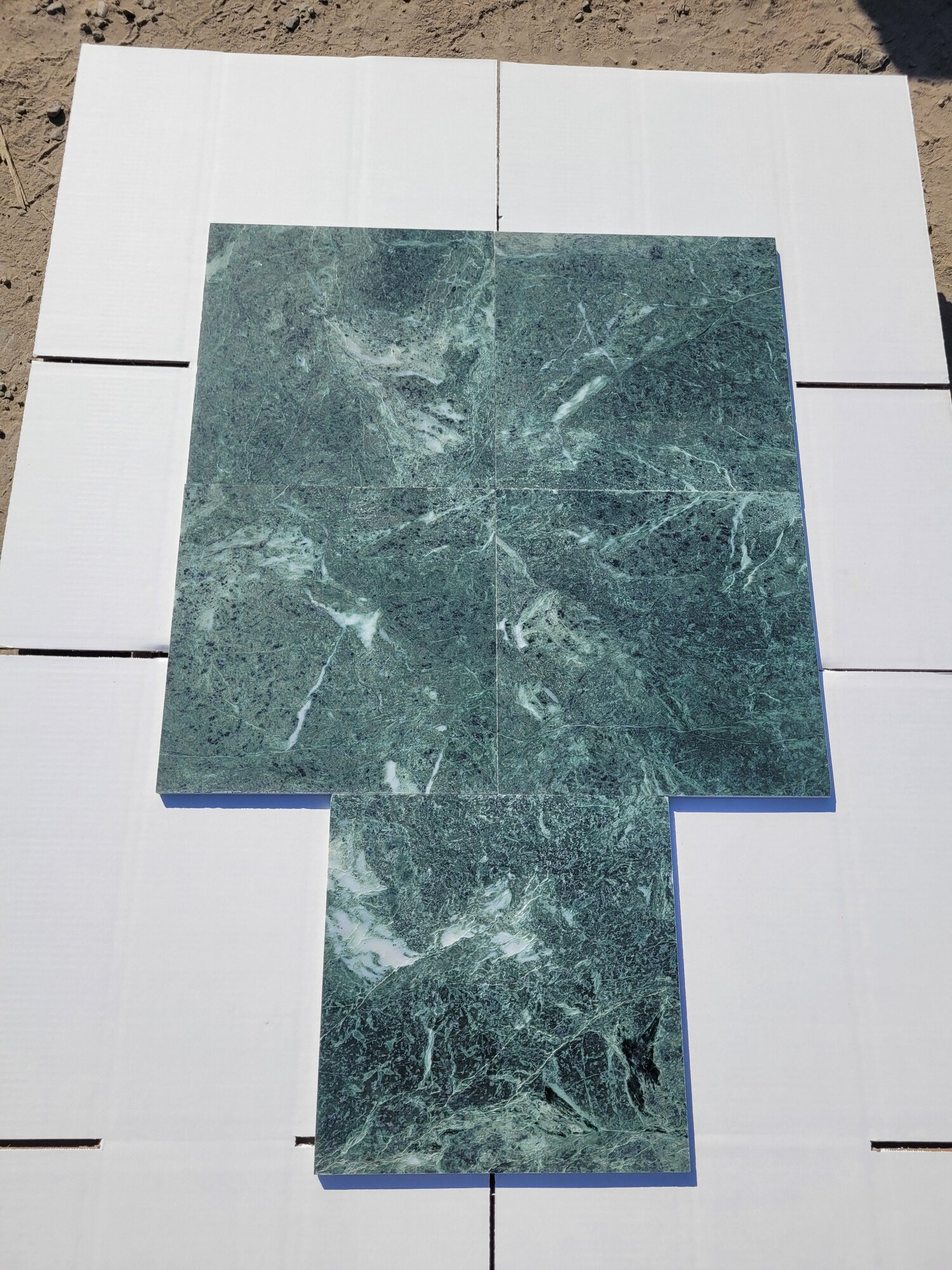 Плитка для бани светлый змеевик 300*300*10 мм шлифованная 5 штук (0,45м2)