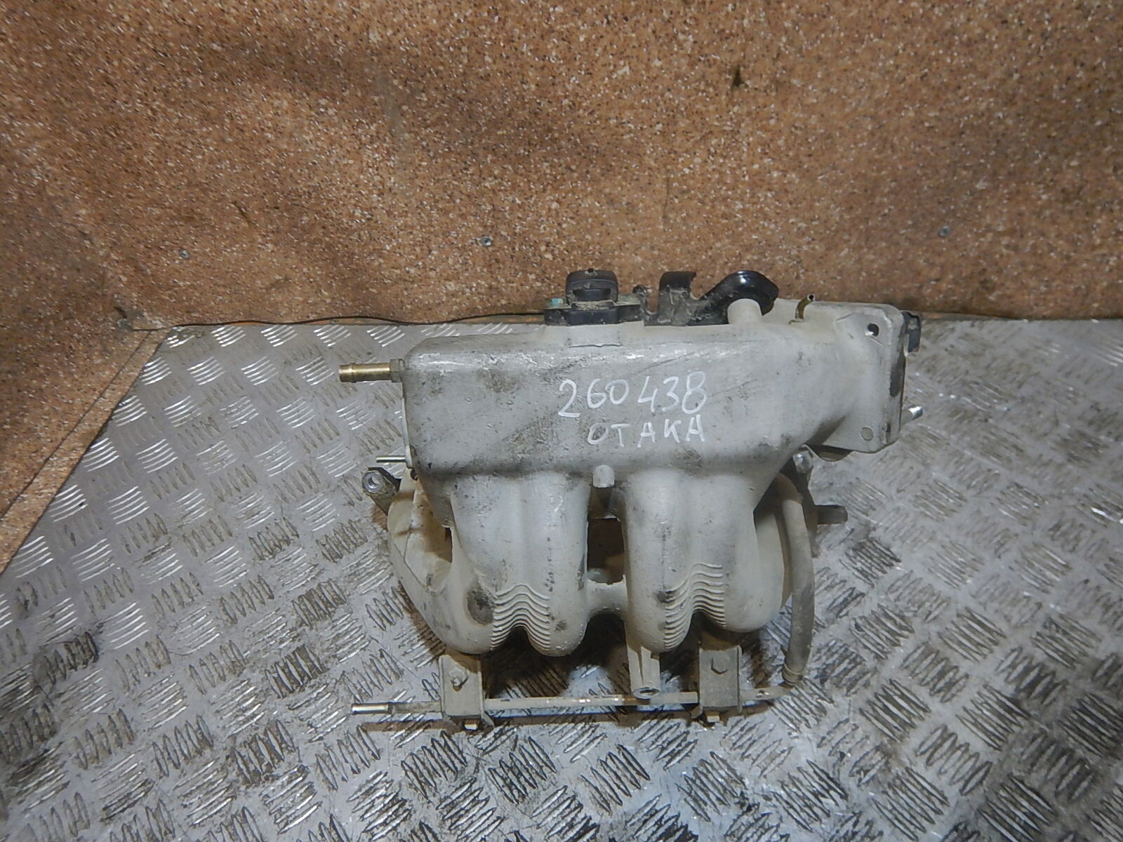 Б/У Коллектор впускной, Geely (Джили)-OTAKA (07-16) GEELY OTAKA (07-16) 1,5 без видимых повреждений 260438 GEELY арт. E01...