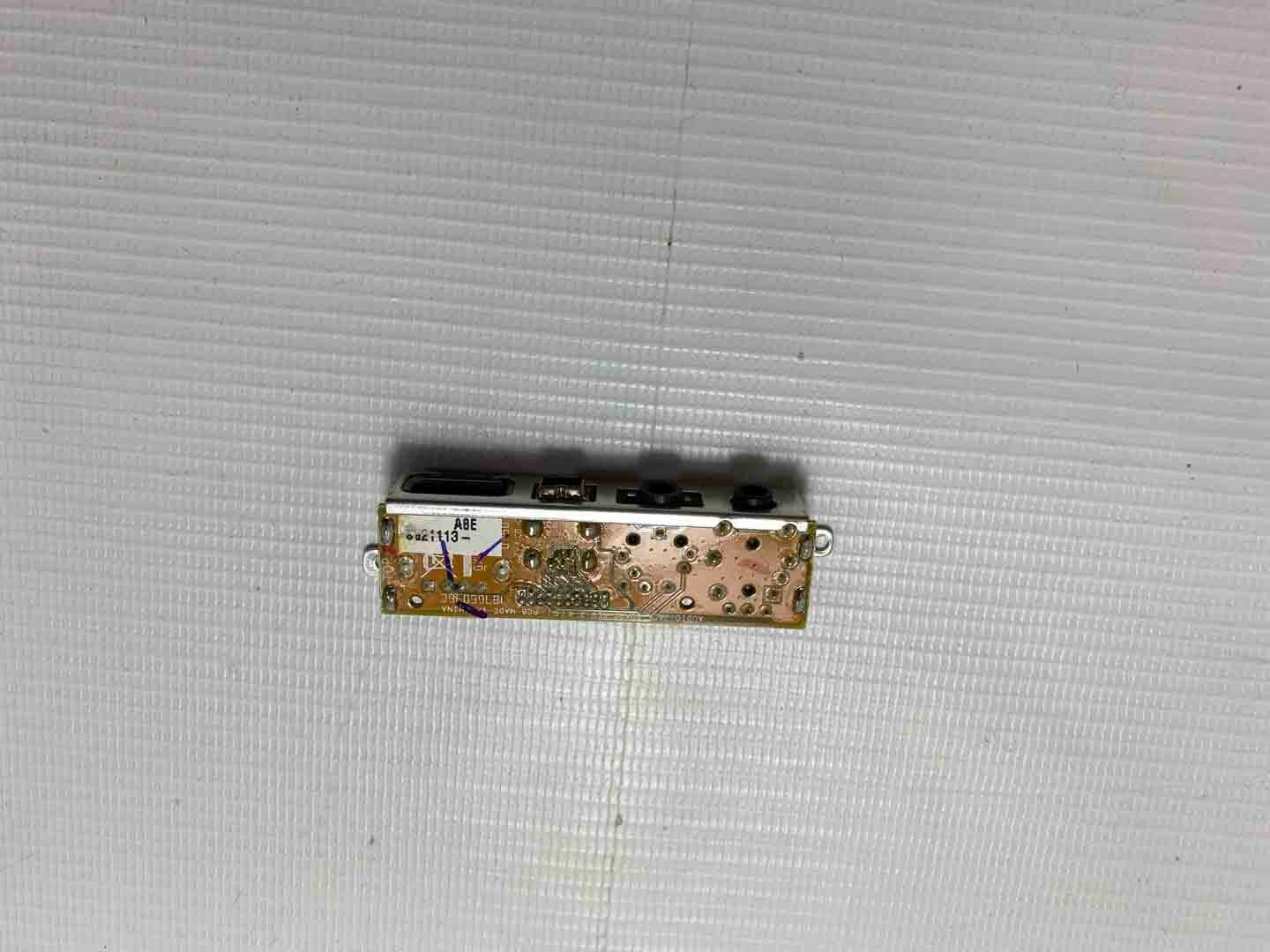 Плата аудио разьма и USB порта ASUS
