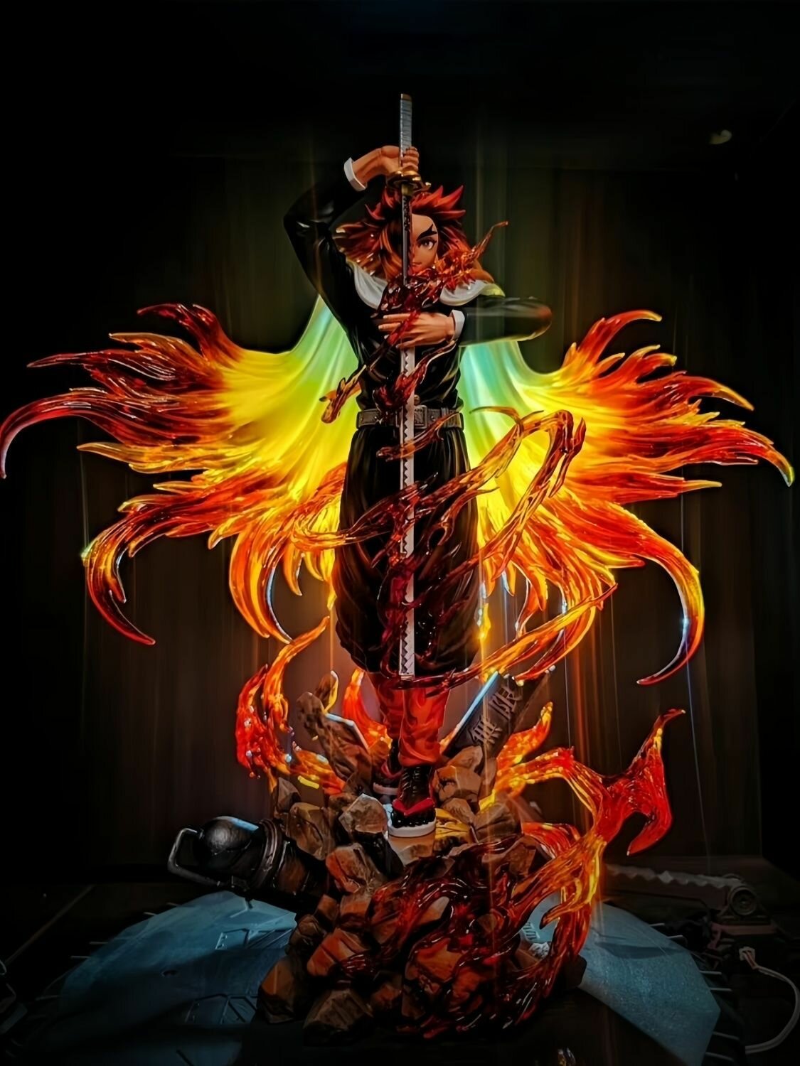 Клинок рассекающий демонов фигурка /Demon Slayer Rengoku Kyoujurou 30cm