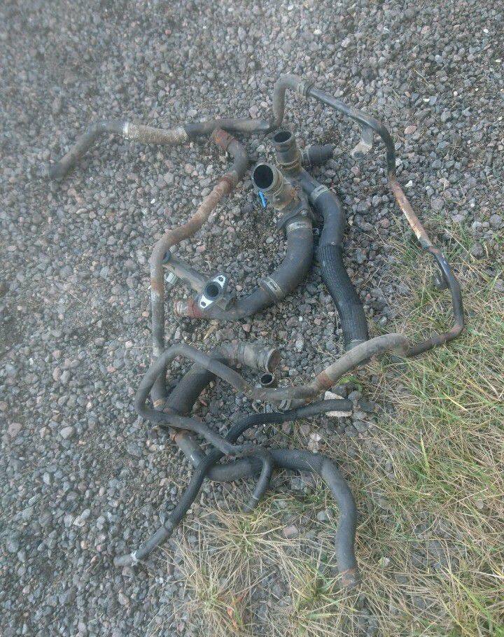 Патрубок охлаждения Mazda 3 2004