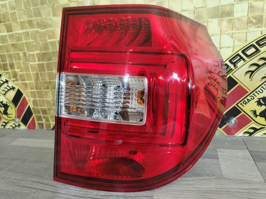 Skoda Yeti (2013-2018) Задний правый фонарь