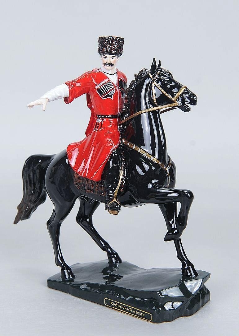 Статуэтка Казак на гнедом черном коне, ручная роспись, цвет 19 см