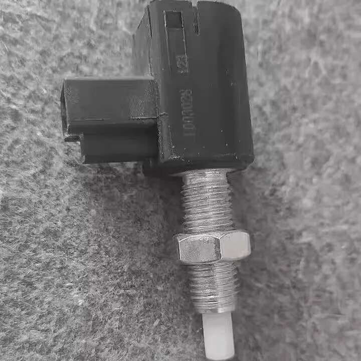 P1373040007A0 Педаль сцепления для тюленда FOTON P1373040008A0