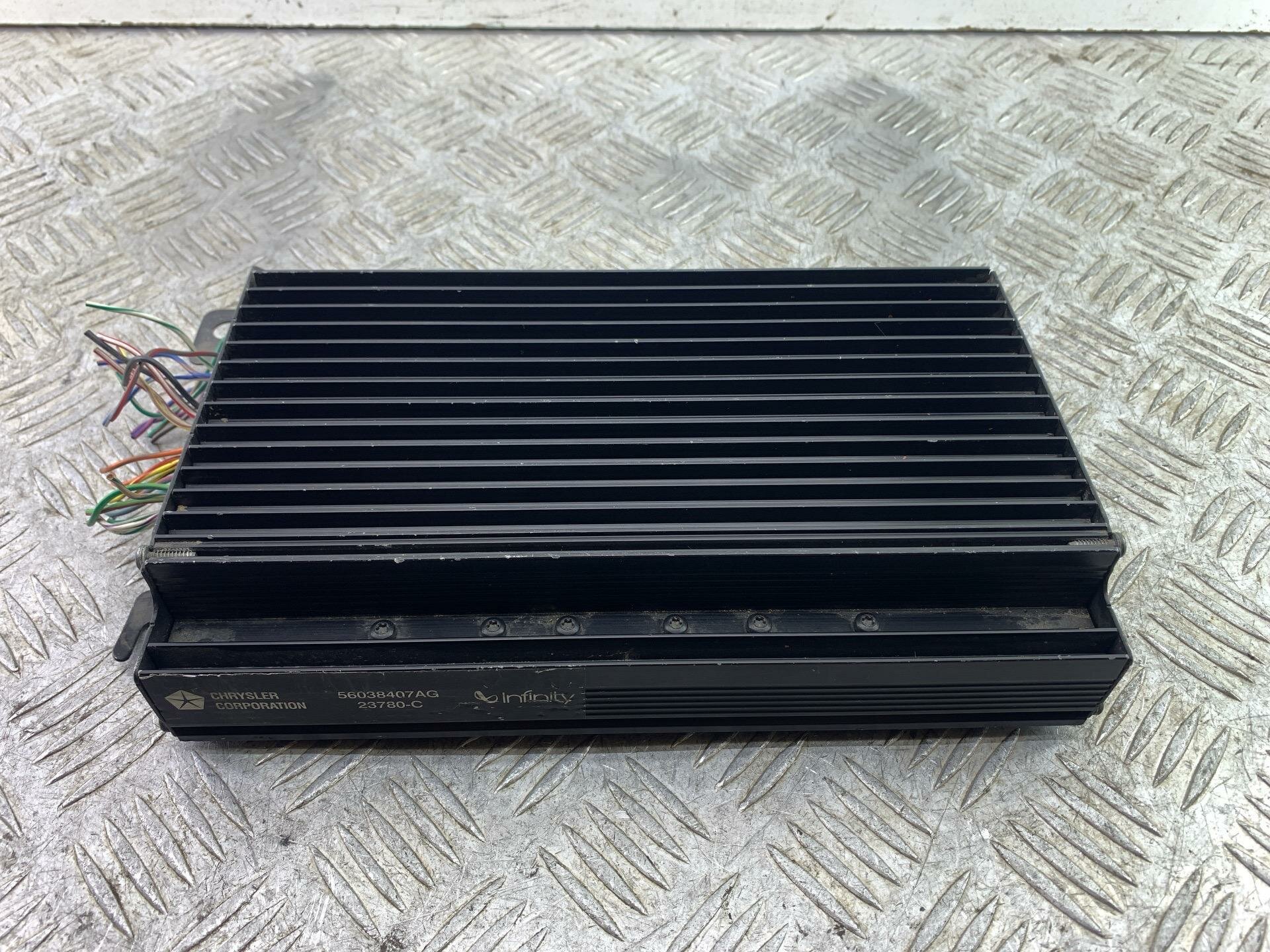 Усилитель звука Jeep Grand Cherokee 2 2003 56038407AG