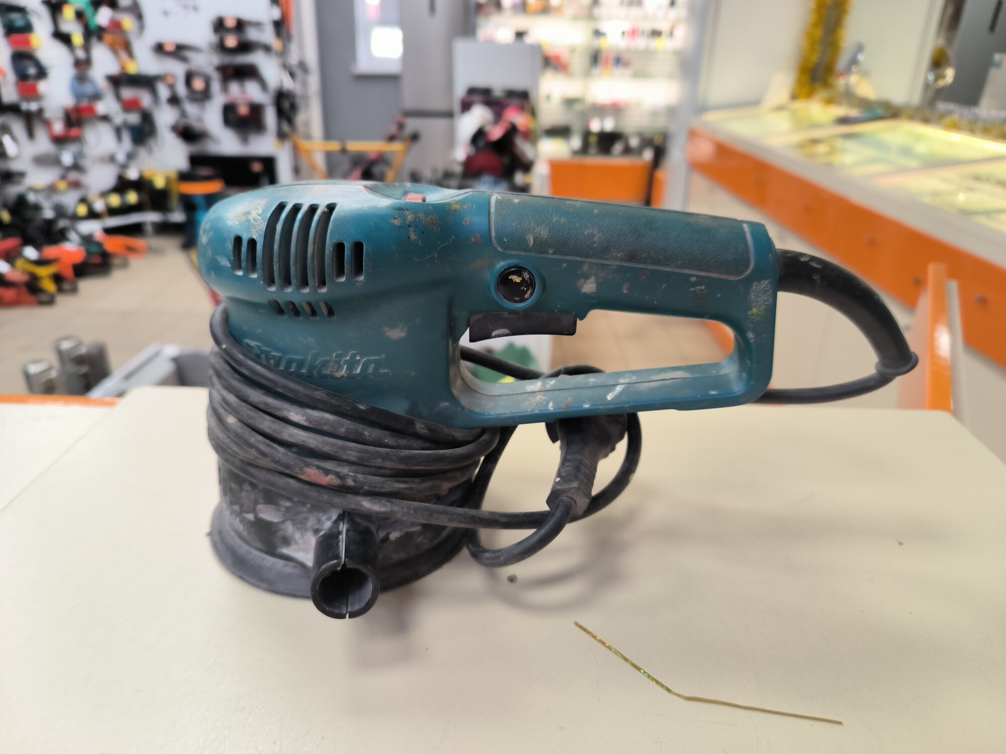 Эксцентриковая шлифмашина Makita BO5021 Б\У уценка