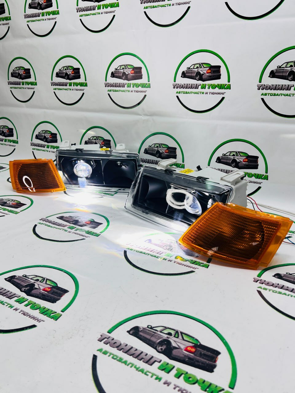 Фары передние ВАЗ 2110, 2111, 2112 Optima Bi-led черная маска желтый поворотник