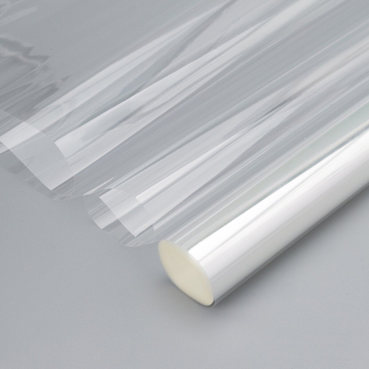 Пленка для цветов и подарков прозрачная в рулоне Айрис 40 мкм, 70 см*8 м, 200 гр