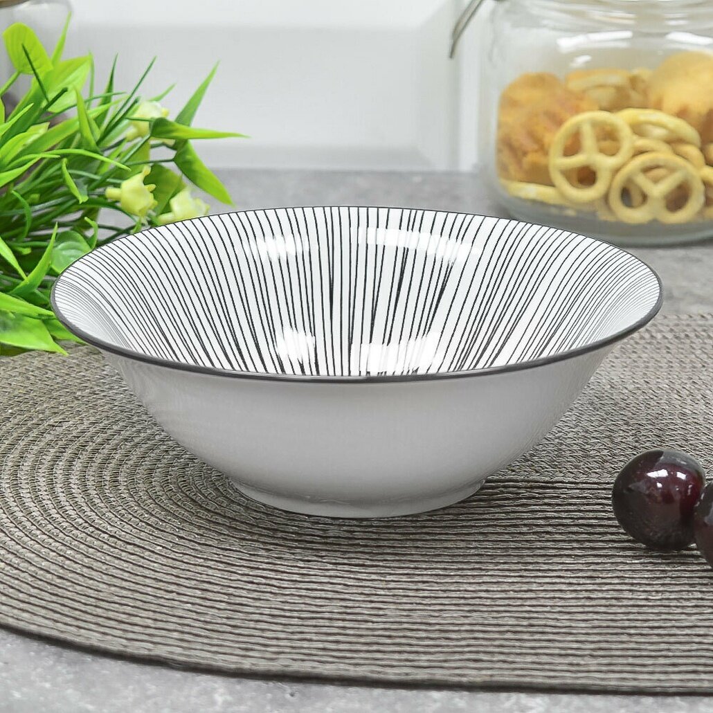 Салатник фарфоровый 550мл, диаметр 18см, серия "Line", современный дизайн, белый с чёрными линиями