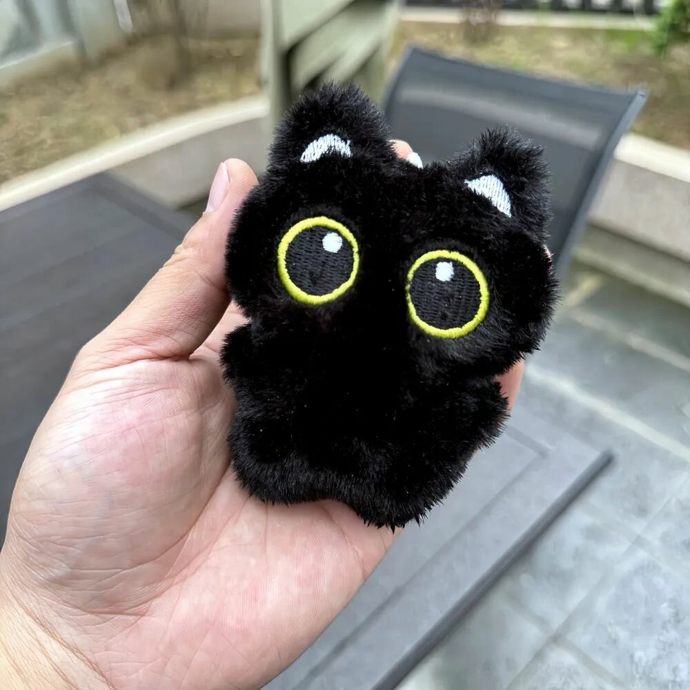 Интерактивная игрушка "Большеглазая кошка", мягкий материал, 10 см