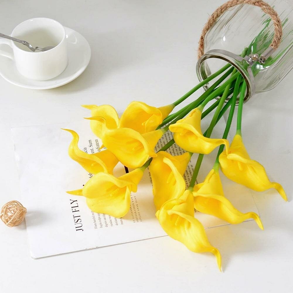 Цветы искусственные каллы белые с желтой серединой, букеты каллы фоамирановые/латексные для декора