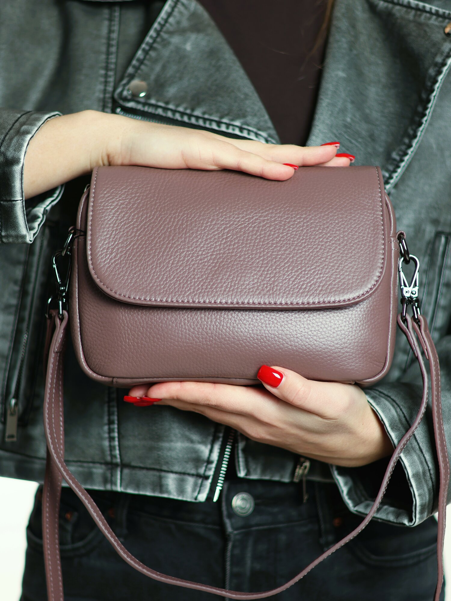 Сумка кросс-боди  МариОль с клапаном